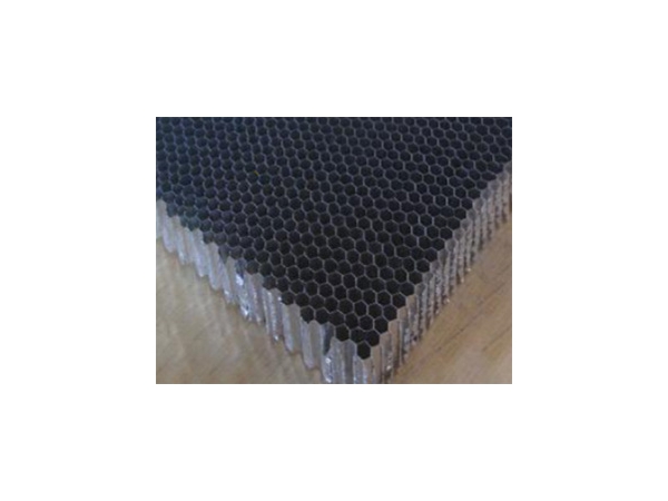 Paneles de Nido de Abeja para Sistemas de Fachadas | HyCOMB | ETW ...